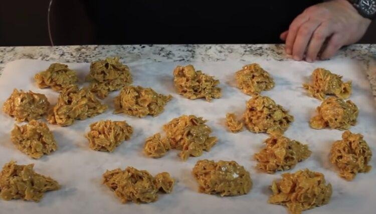 Peanut Butter Cornflake Clusters - Shotgunred.com